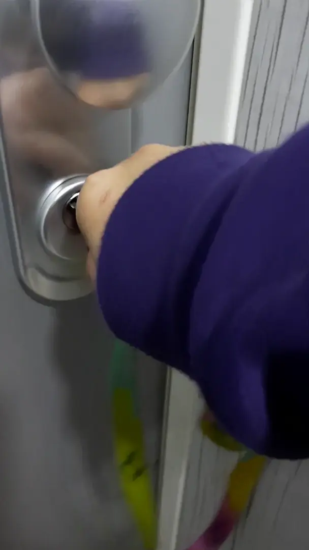 Welcome back tippy taps! | Scrolller