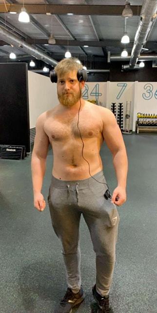 What bodyfat % would you guess? 21M | Scrolller