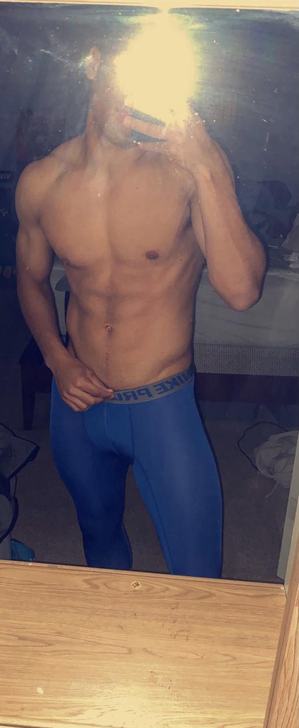 21 USA Athlete. Fit Guys HMU! @d.john1211 | Scrolller