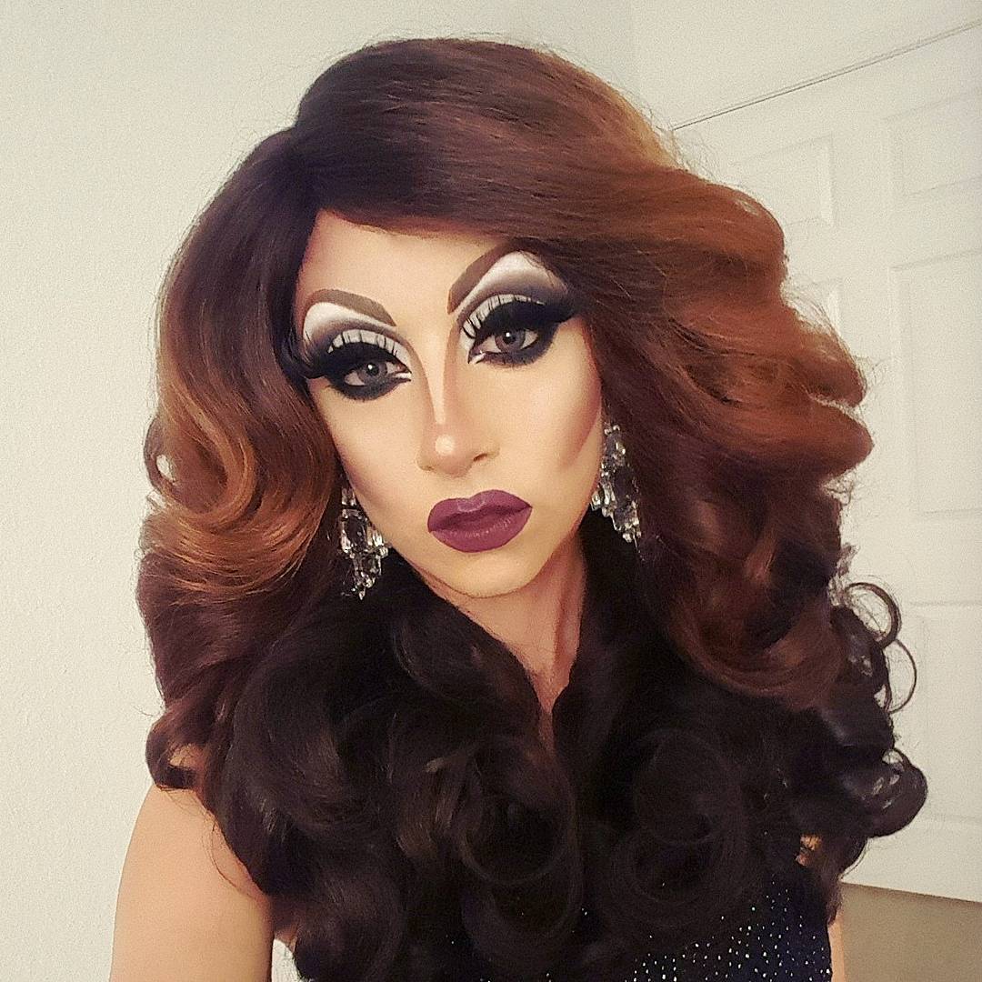 When you get booked with the old school queens, so you give them some old school drag~ | Scrolller