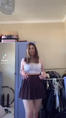 Who likes skirts ;) | Scrolller