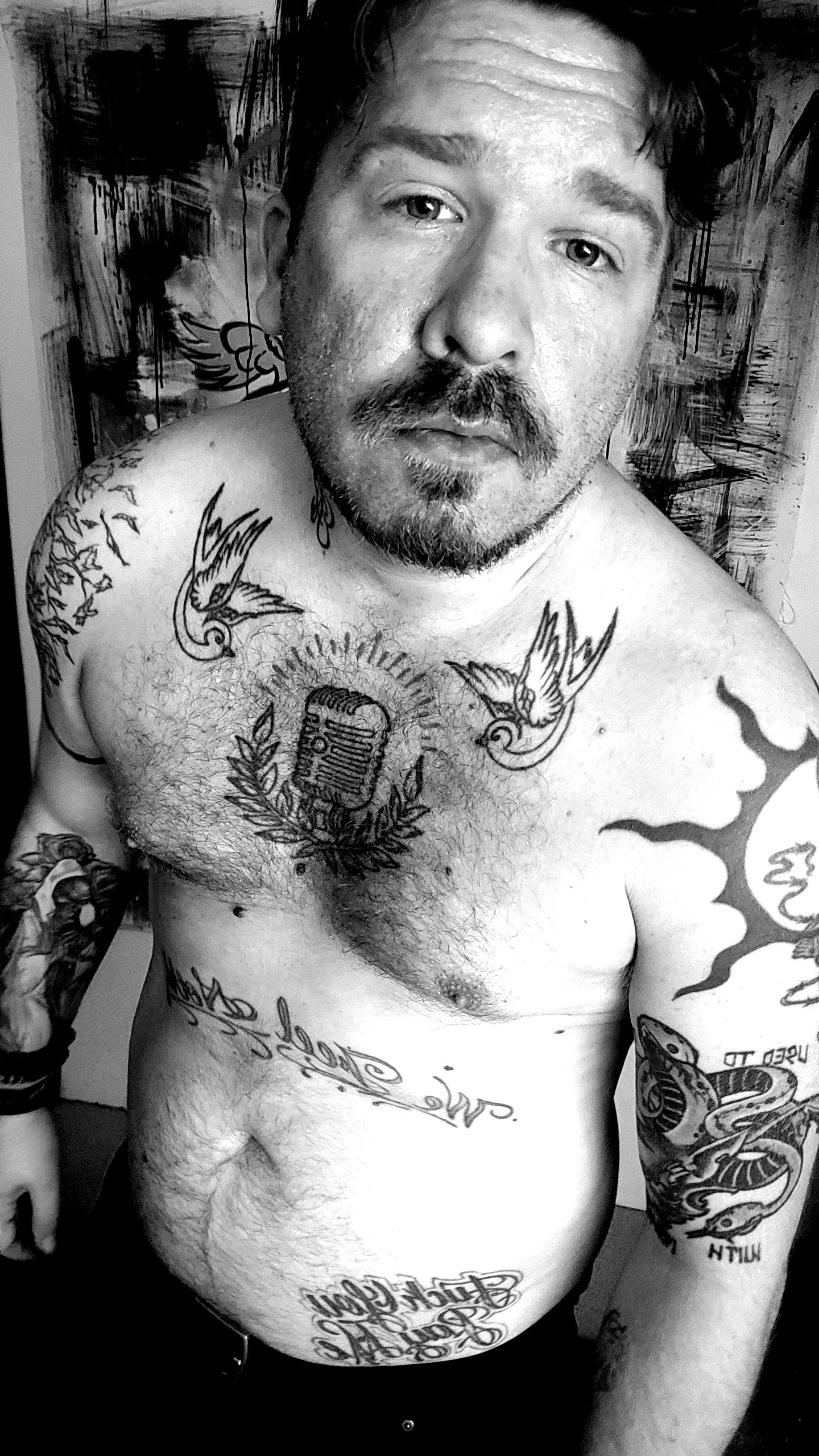 Who needs a new daddy? Link in bio | Scrolller