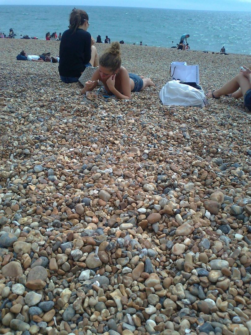 Who needs those bikini straps, anyway? [album] | Scrolller