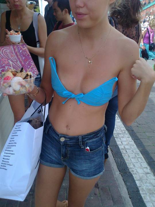 Who needs those bikini straps, anyway? [album] | Scrolller