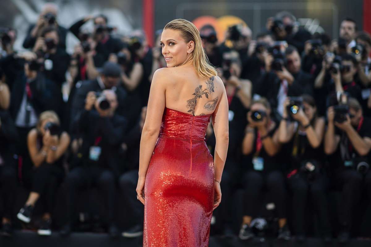 Who Wants To Be A Cuckold For Scarlett Johansson While I Hard Fuck Her