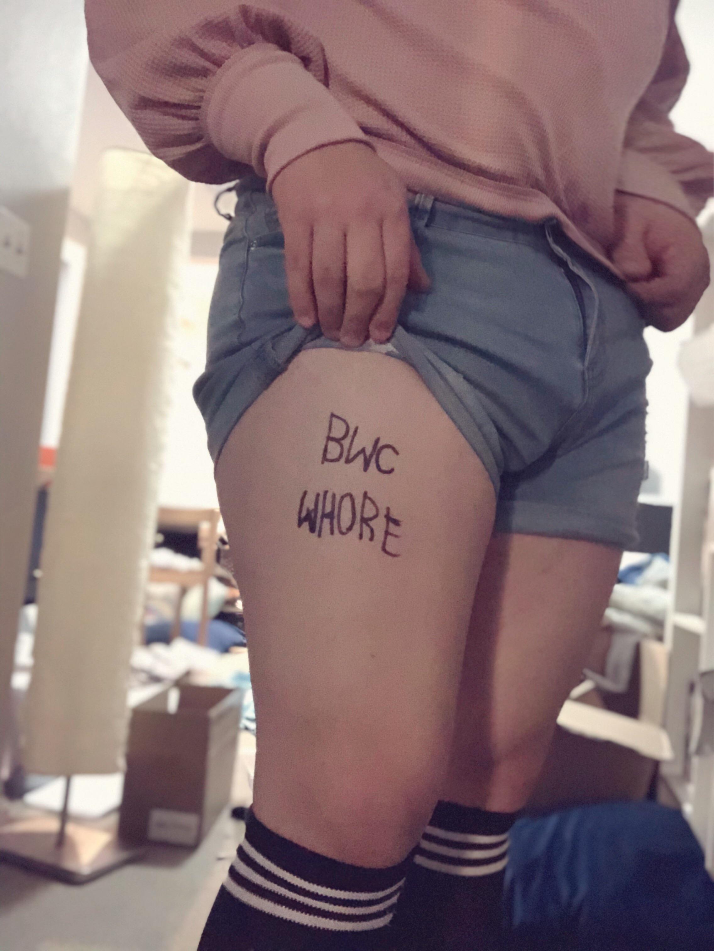 Why are you staring at my leg?! B-Baka!! Pervert!!~ | Scrolller