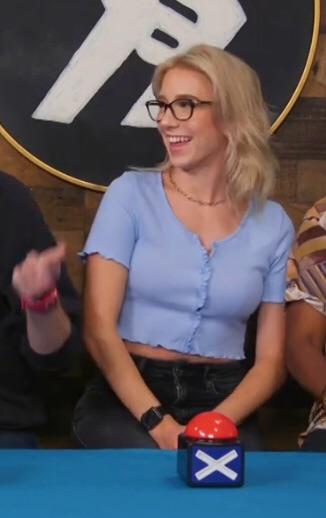 Why hello there | Scrolller