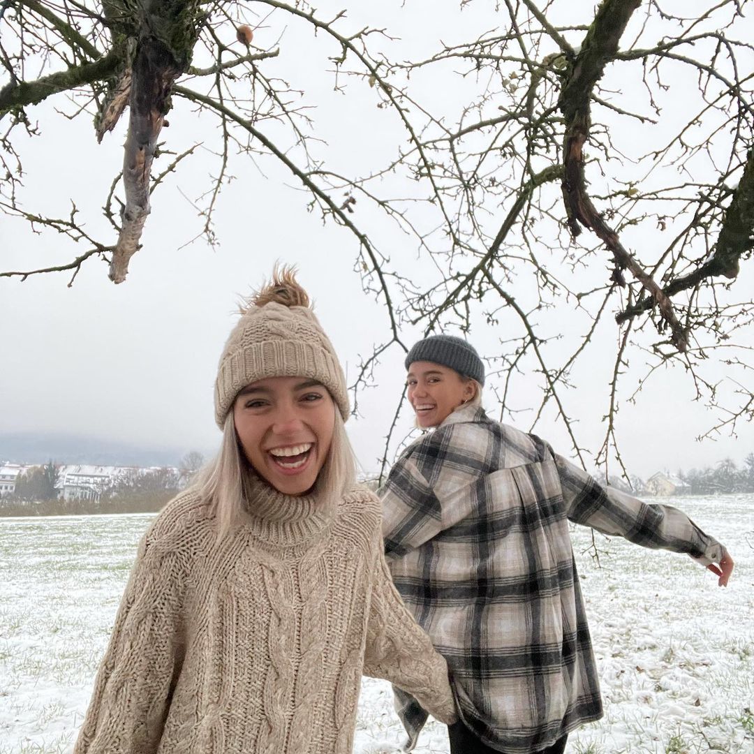 Winter twins | Scrolller