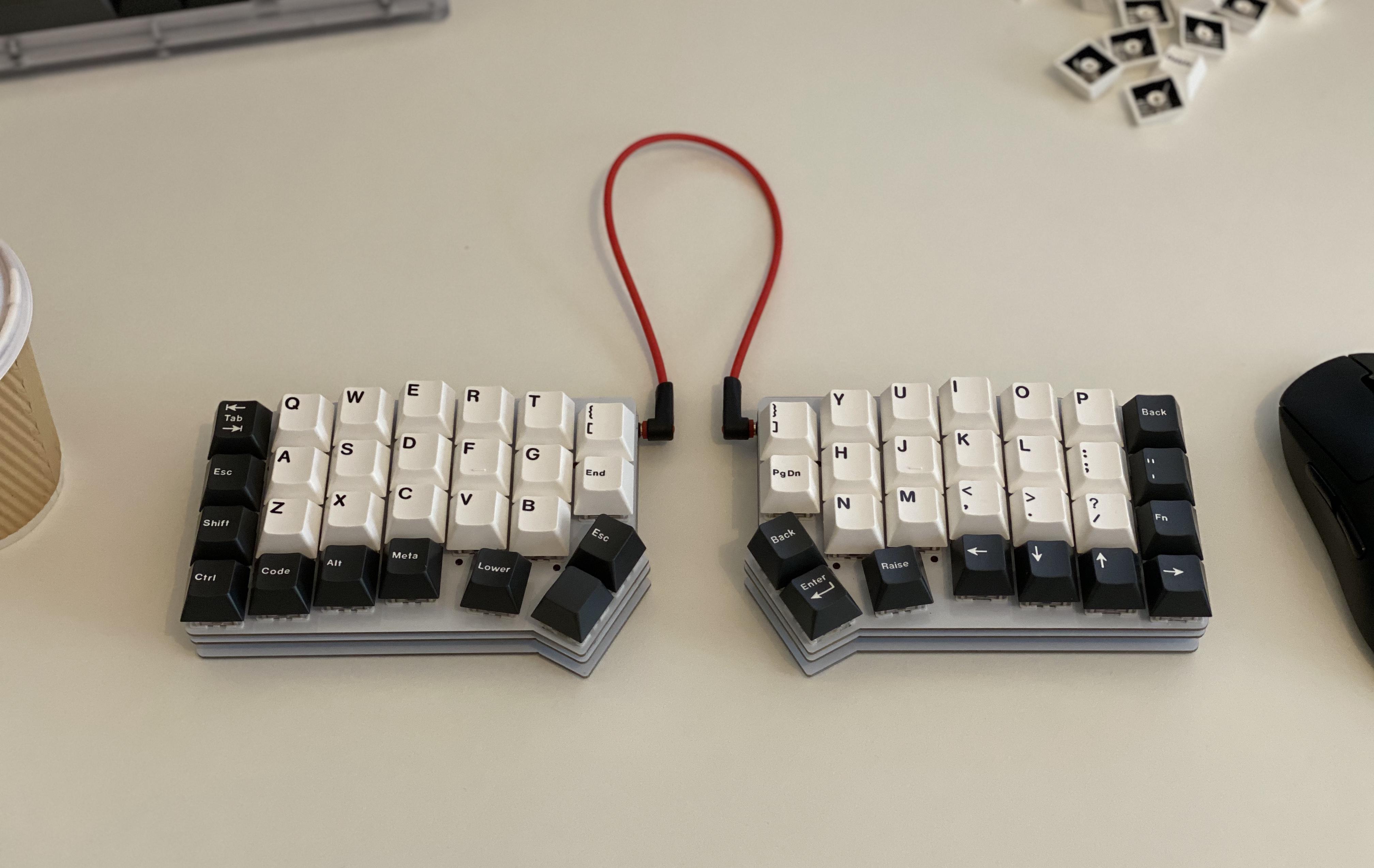 Wish more ergo splits had palm keys (bottom ctrl) like the ErgoTravel | Scrolller