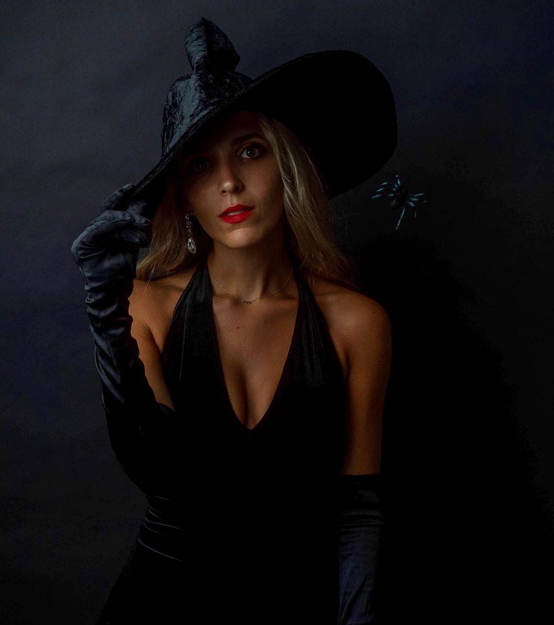 Witch Please | Scrolller