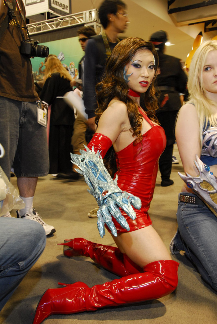 Witchblade [Yaya Han] | Scrolller