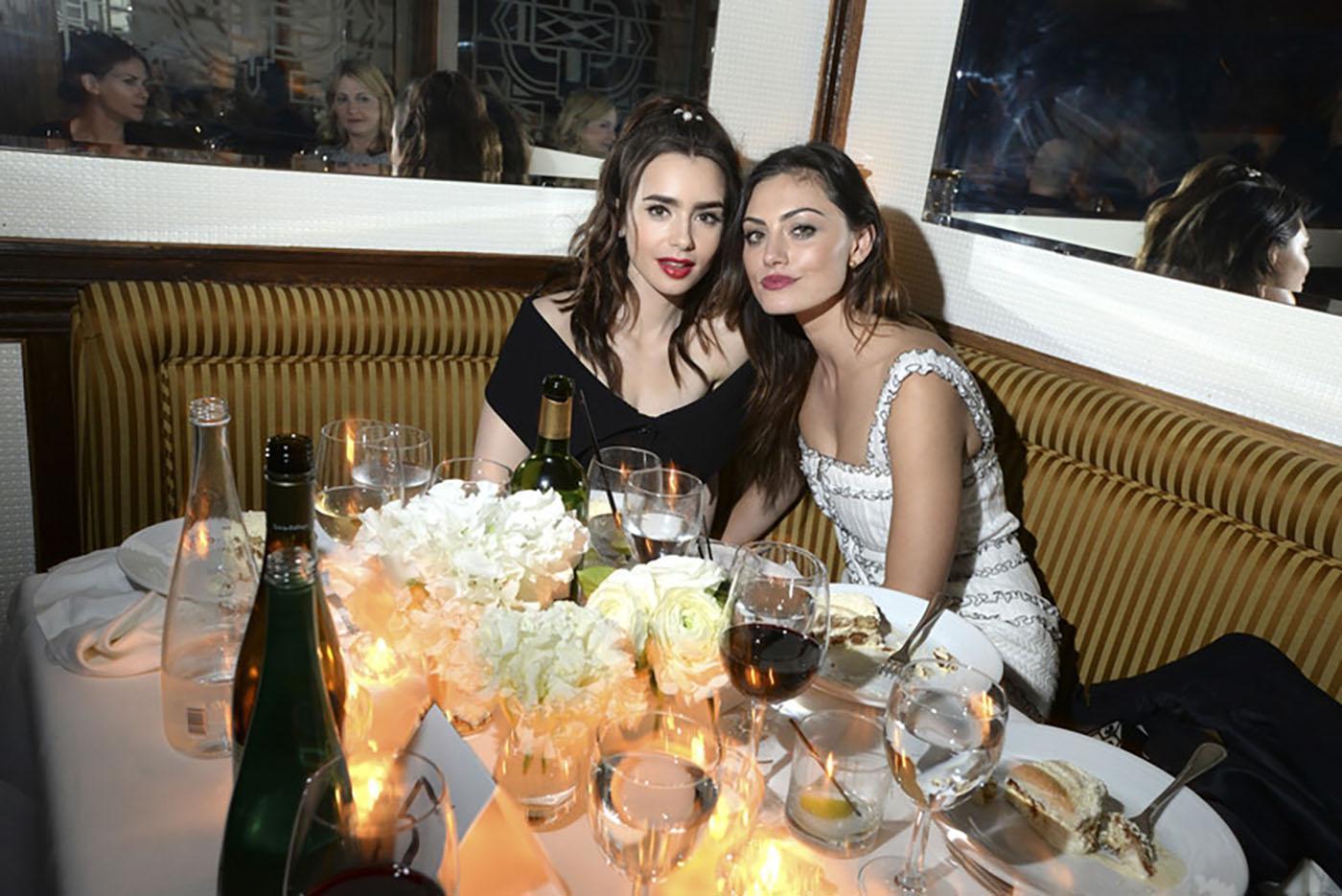 With Phoebe Tonkin Scrolller