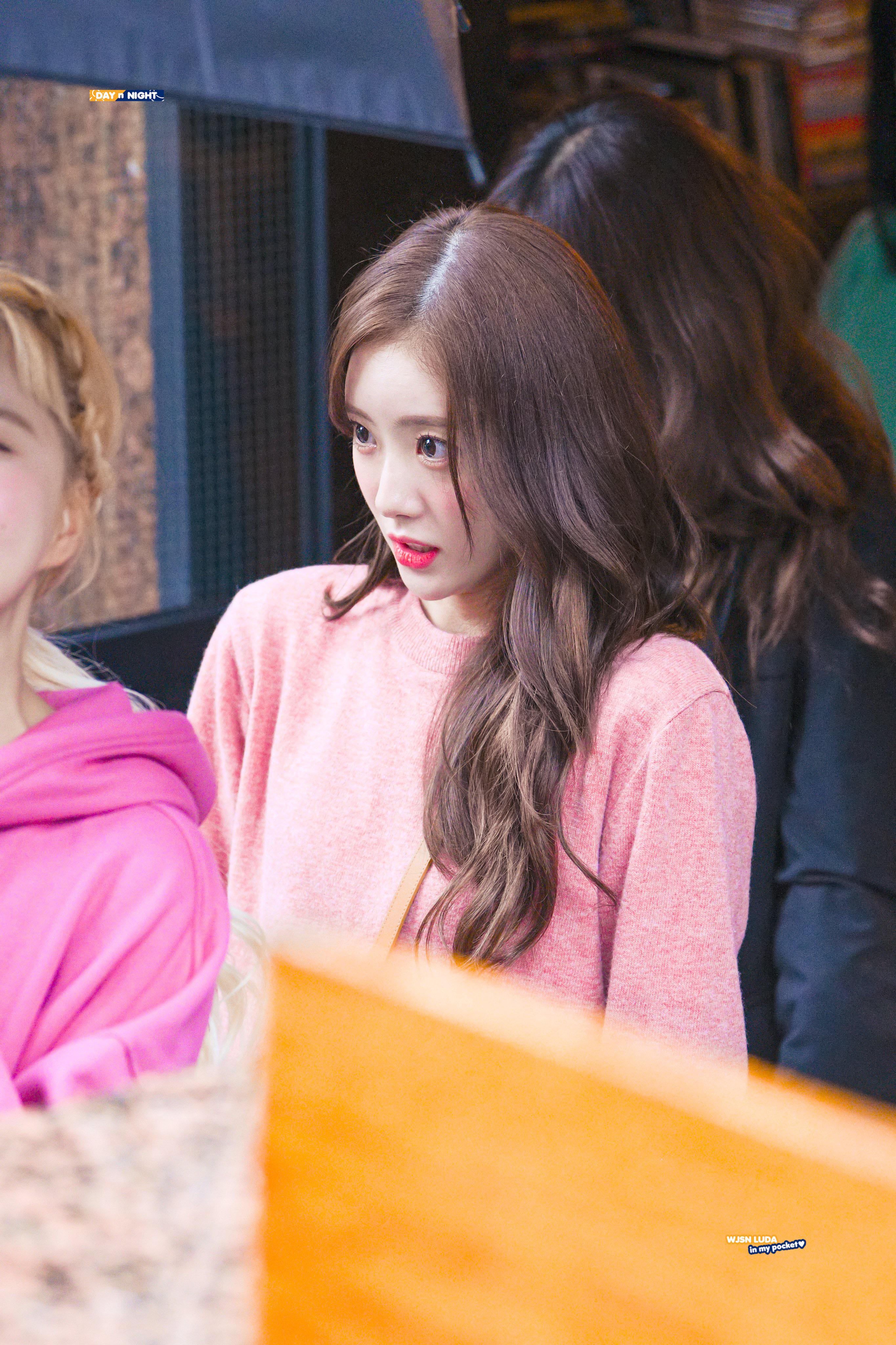 WJSN - Luda | Scrolller