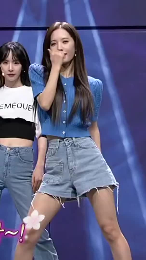 WJSN THE BLACK - Bona, Eunseo | Scrolller