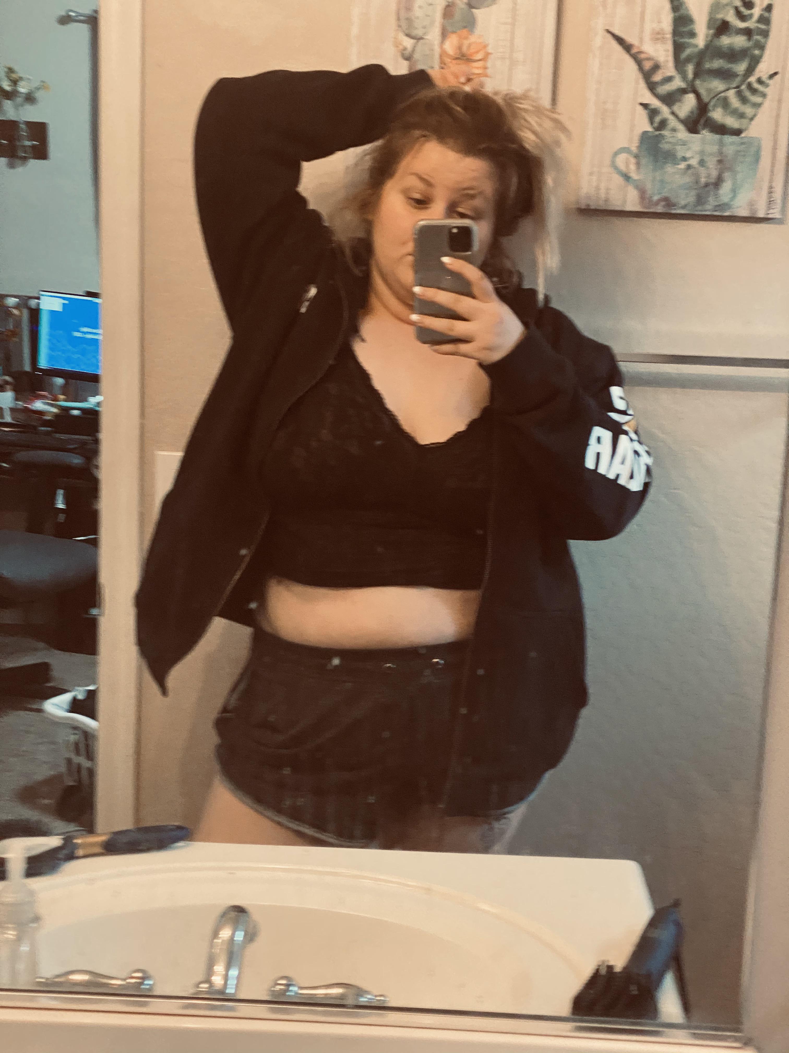 Work attire 😌 | Scrolller