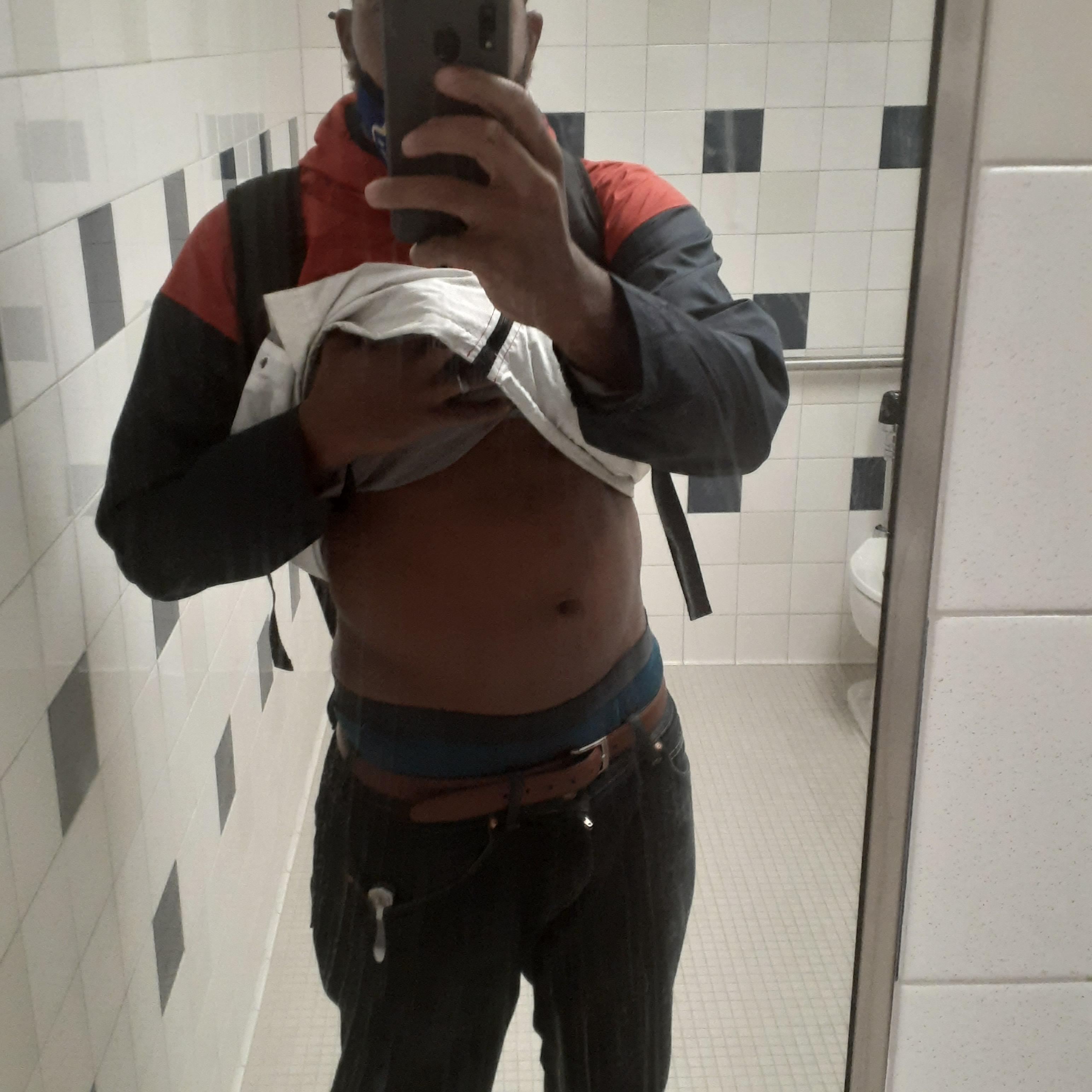 Work selfie! (oc) | Scrolller