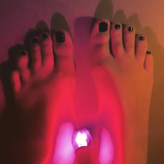 Would you kiss these in the mood lighting? | Scrolller