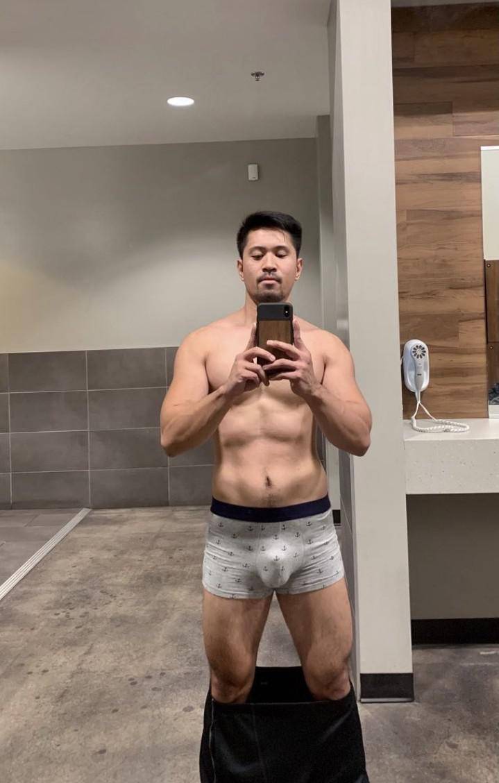 Kneel Down!! | Scrolller