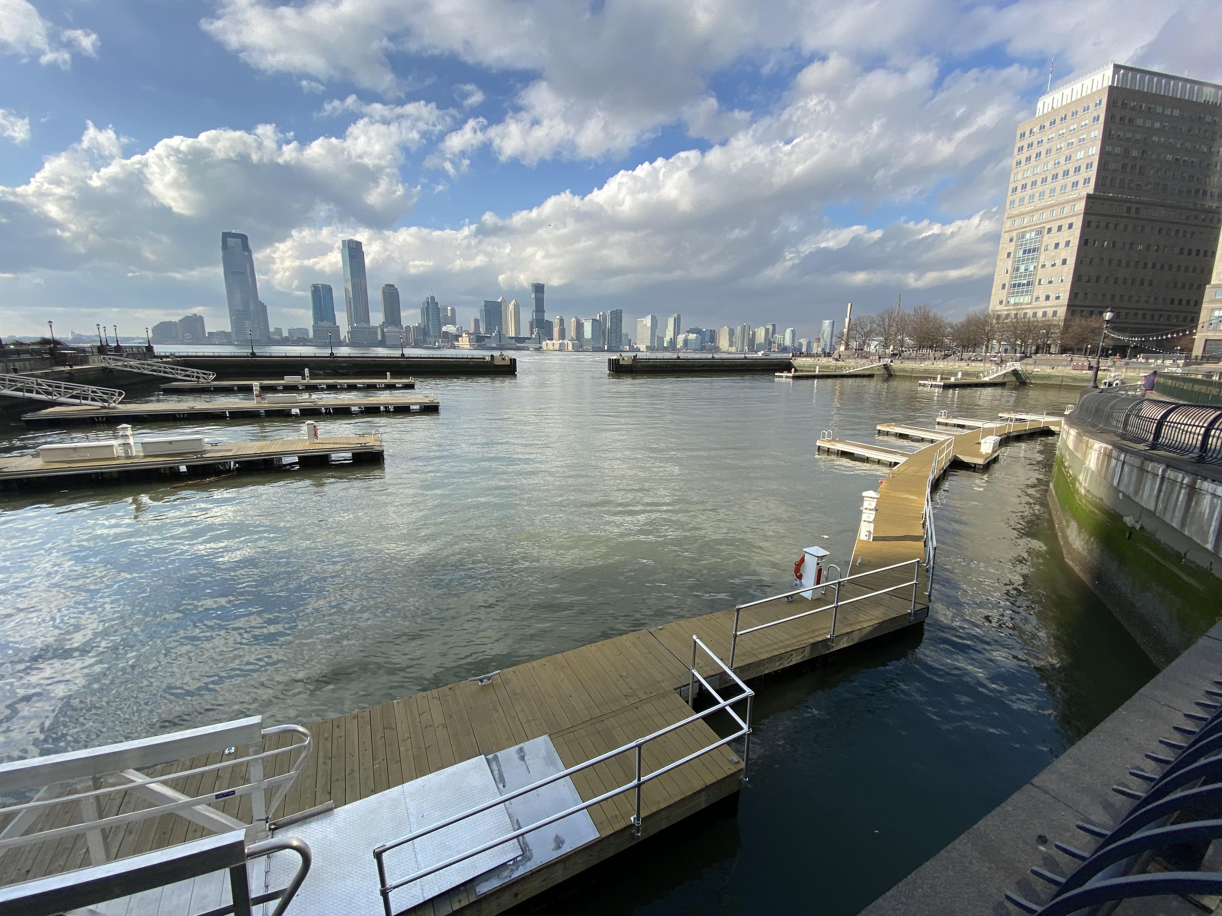 Wow. Such empty. | Scrolller