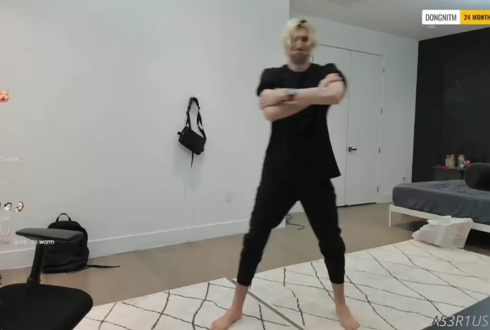 XQC LITERALLY ASCENDS TO A DIFFERENT DIMENTION BY FLEXING HIS GIANT GEARED UP MUSCLES 🗿🗿🗿 ...