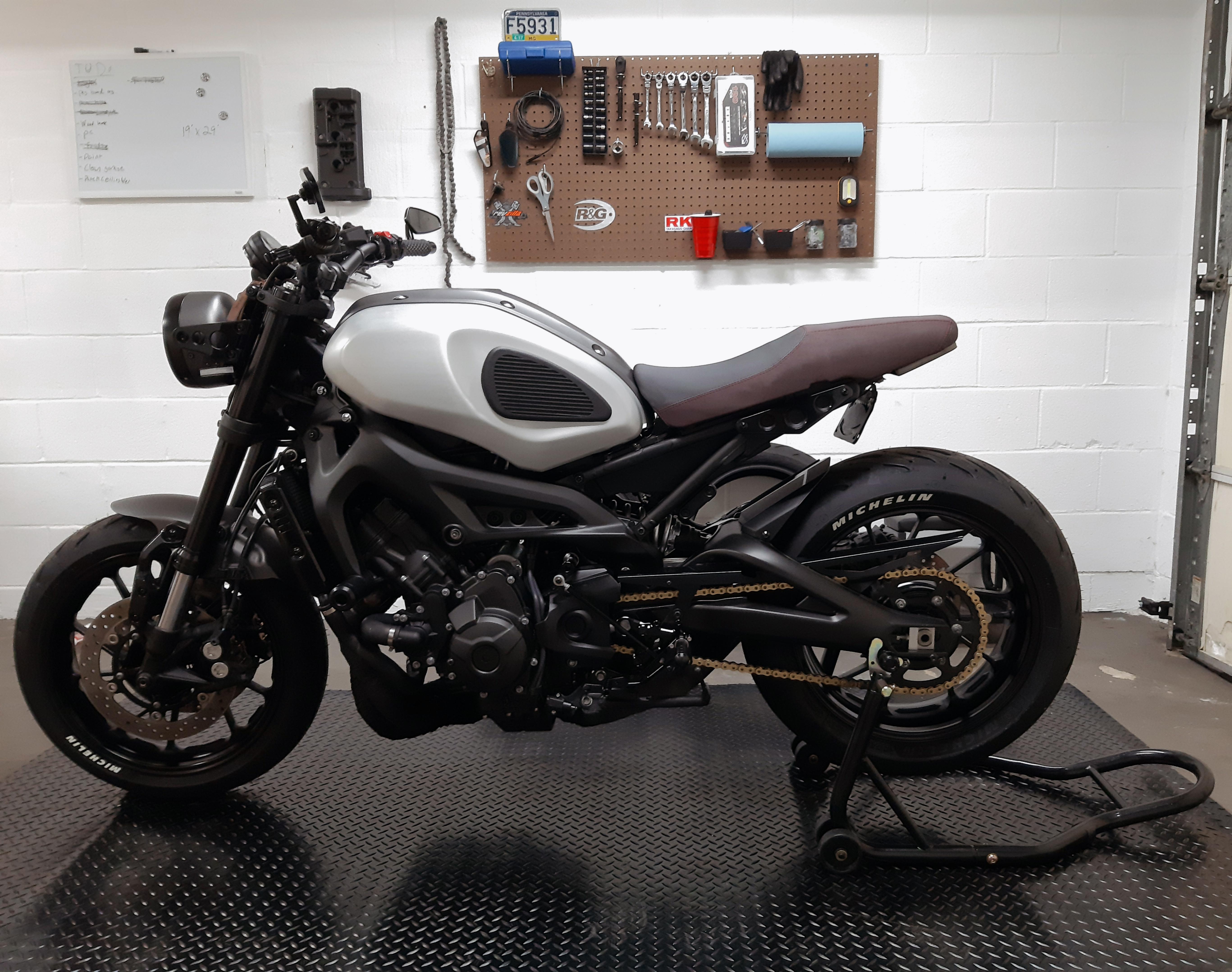 XSR 900 Workshop | Scrolller