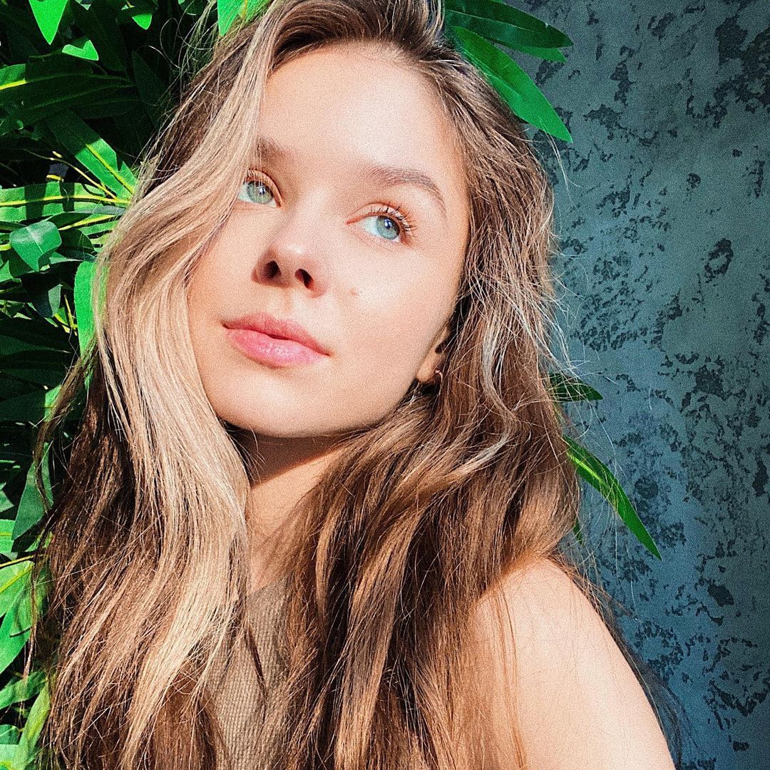 Yana Ivanova | Scrolller