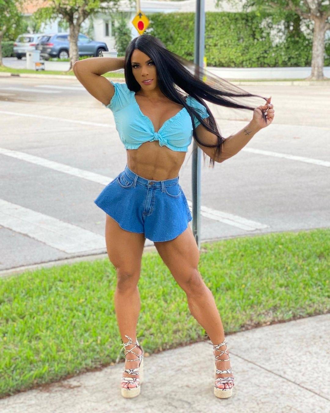 Yarishna Nicole Ayala Scrolller