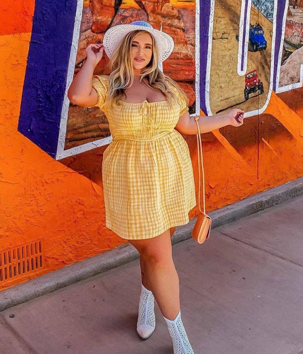 Yellow Dress Scrolller