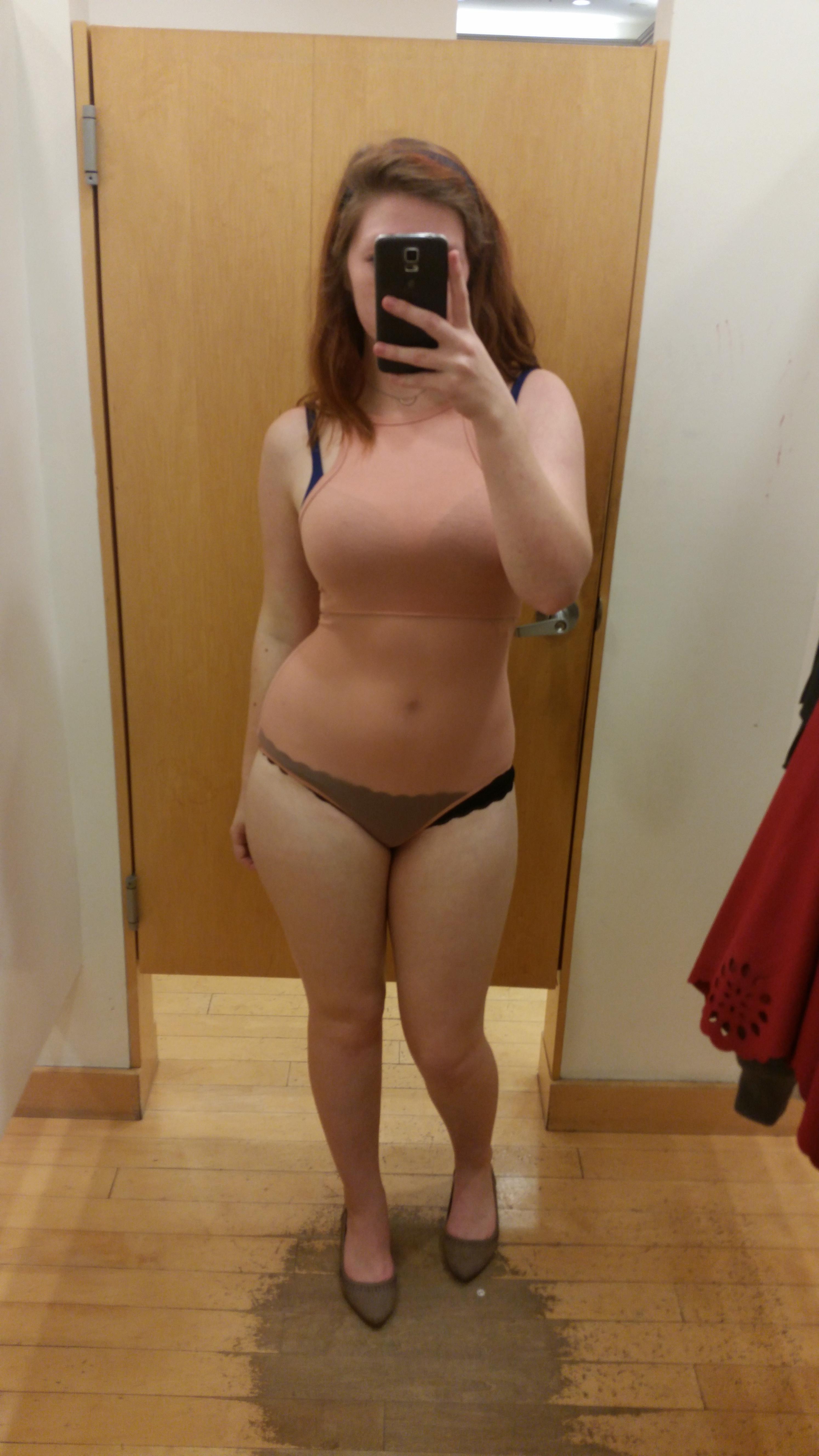 Yes, I know the floor looks weird | Scrolller