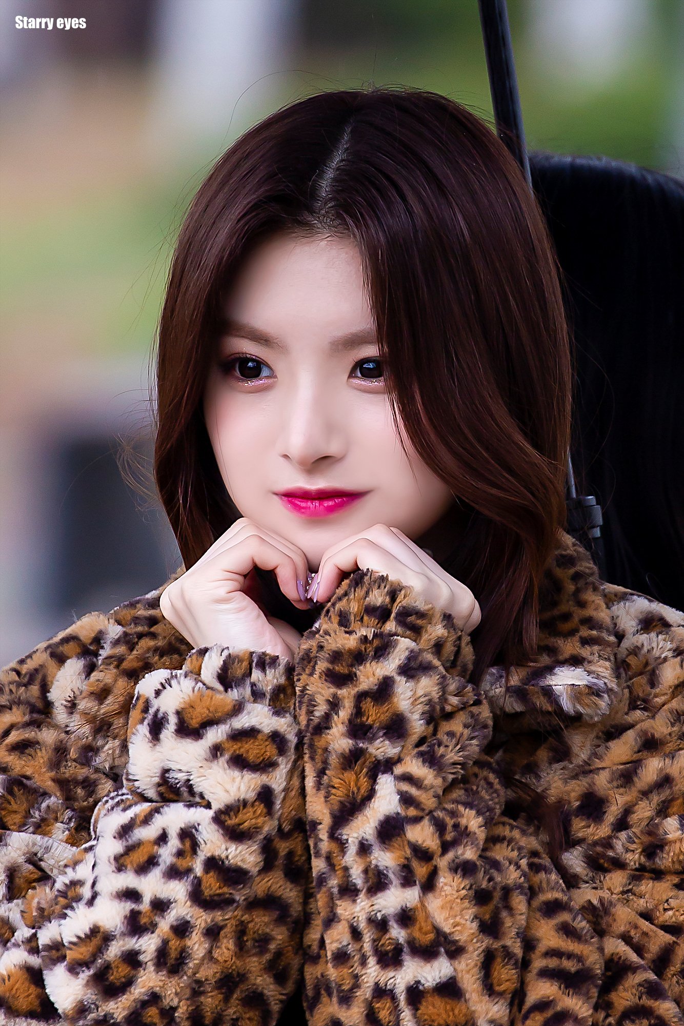 190330 Yiren | Scrolller