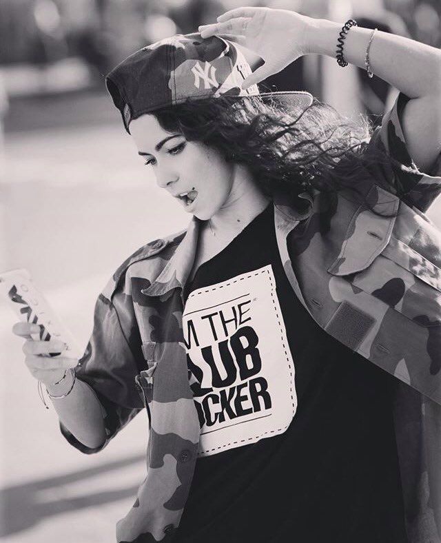 Yo soy la club rocker ;) | Scrolller