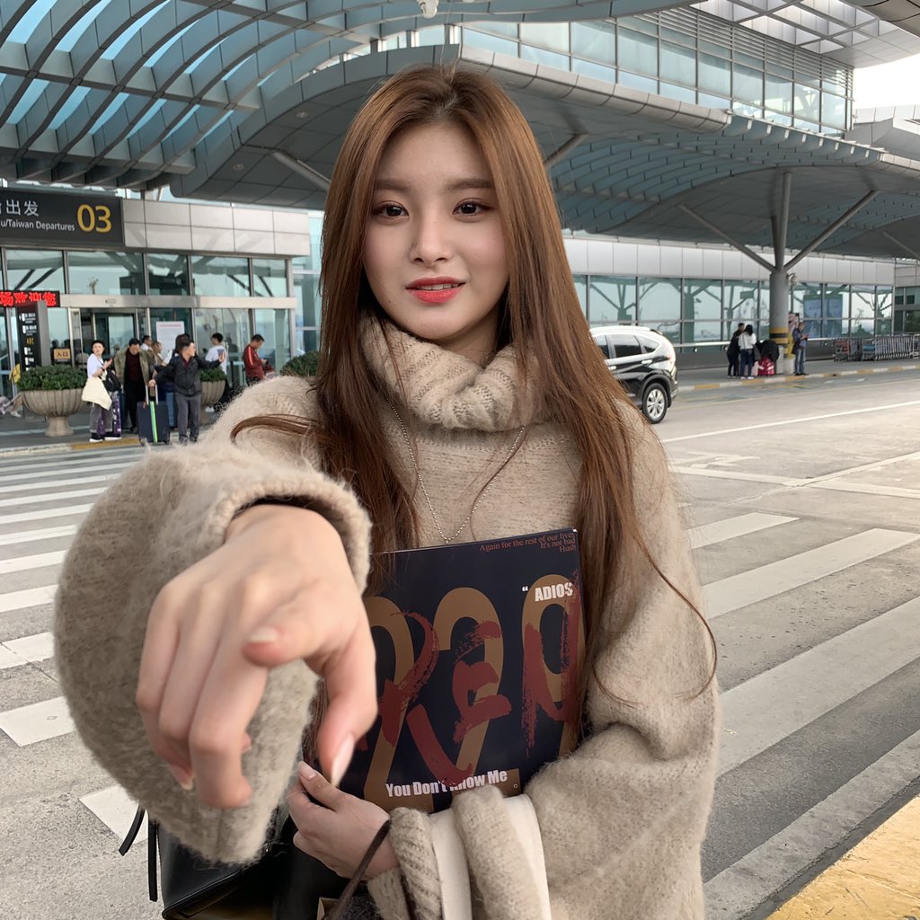 Discover more like Yiren: You and Related Content | Scrolller