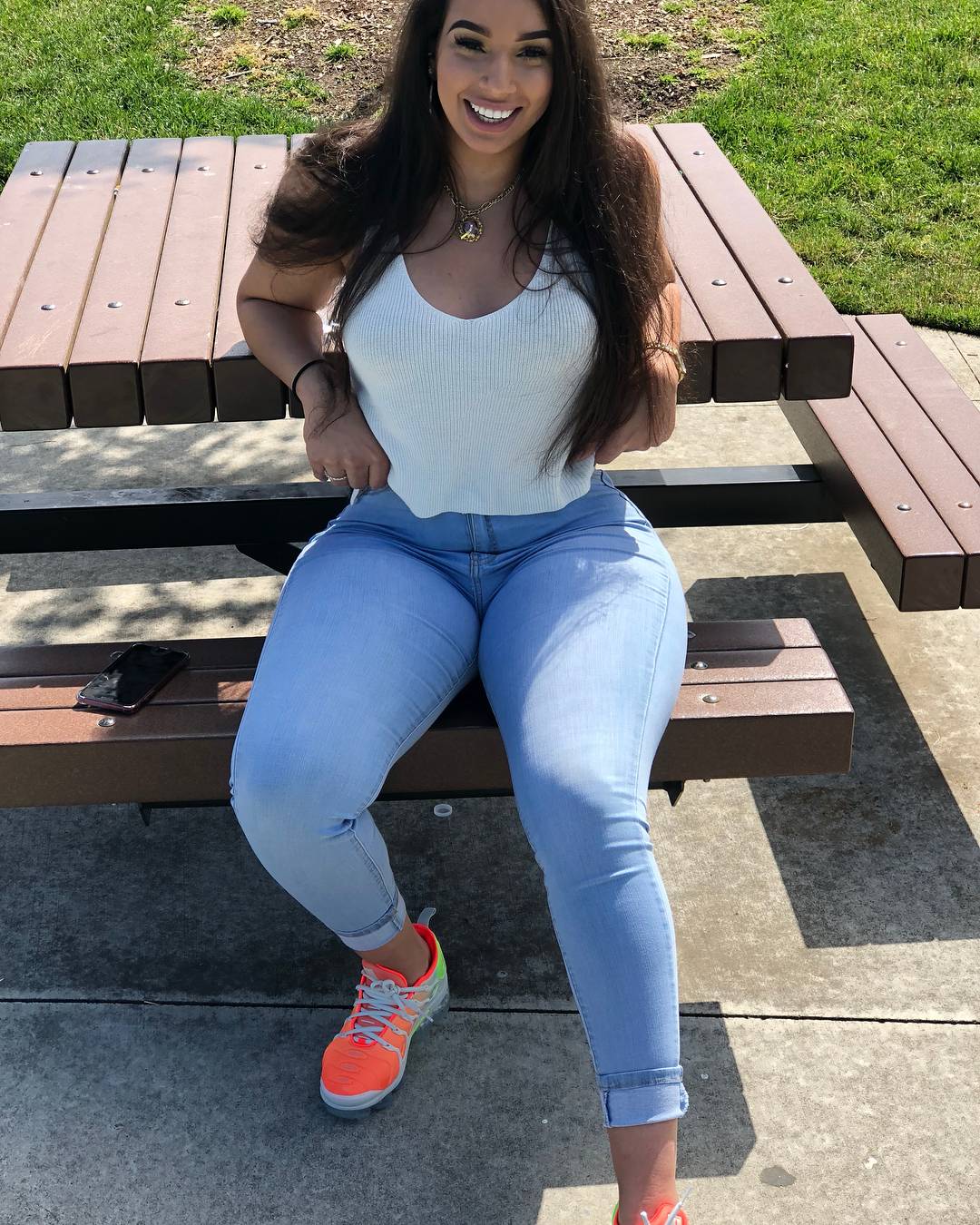 You can see it from the front | Scrolller