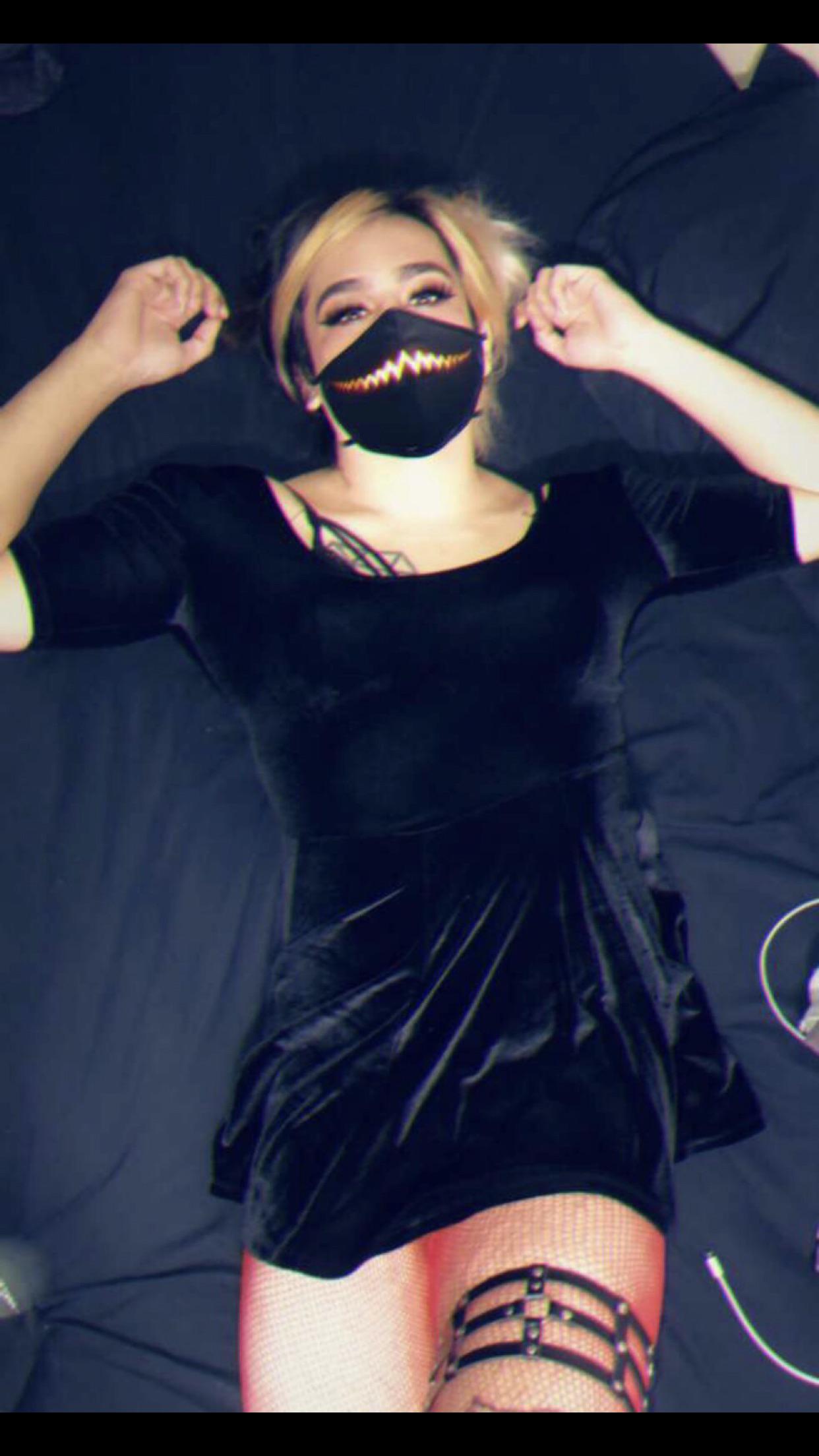 You’ve got me in your bed, now what? | Scrolller