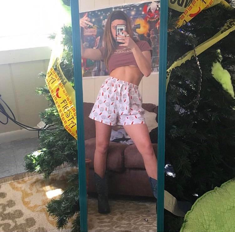 Young_Nutty | Scrolller