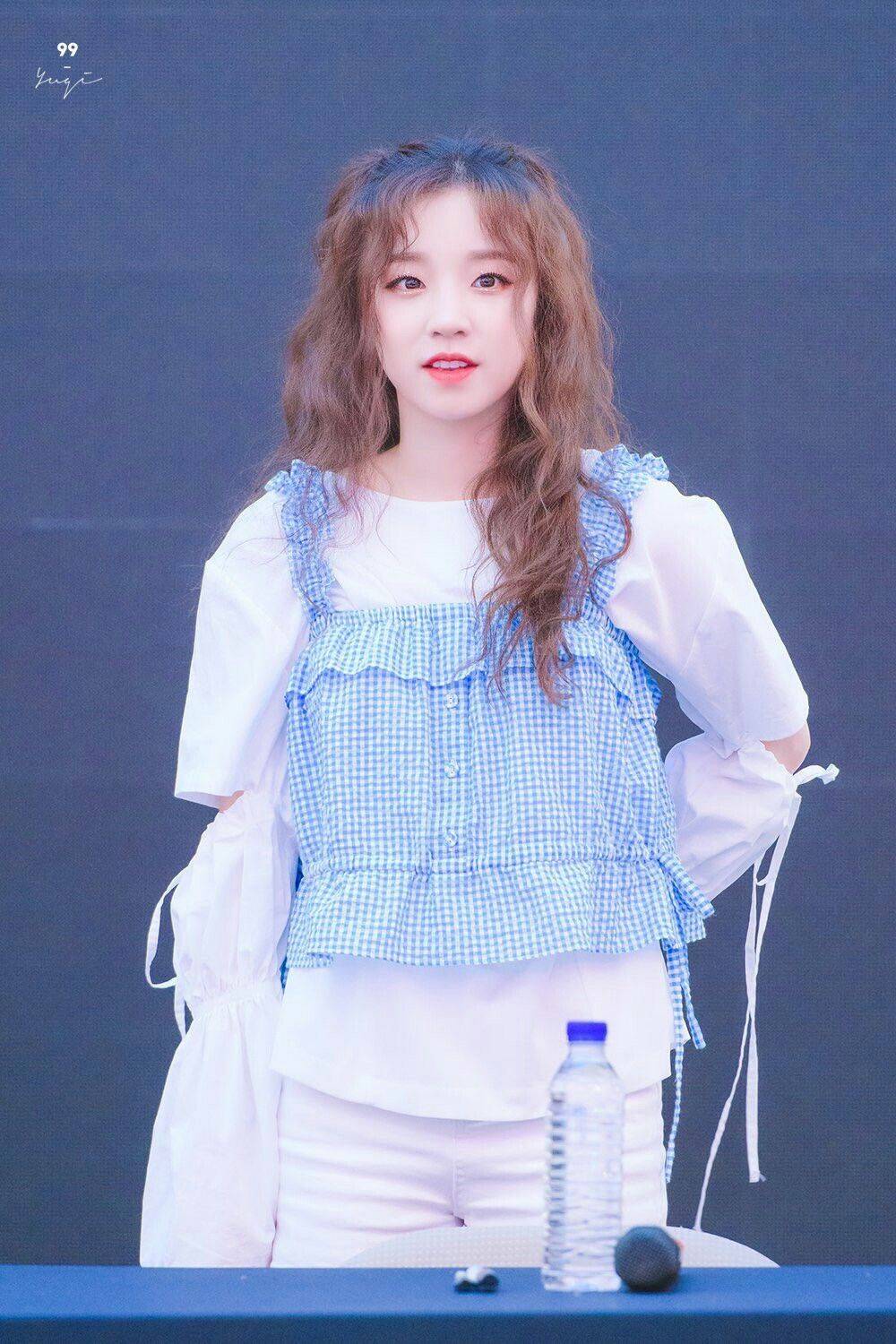 Yuqi | Scrolller