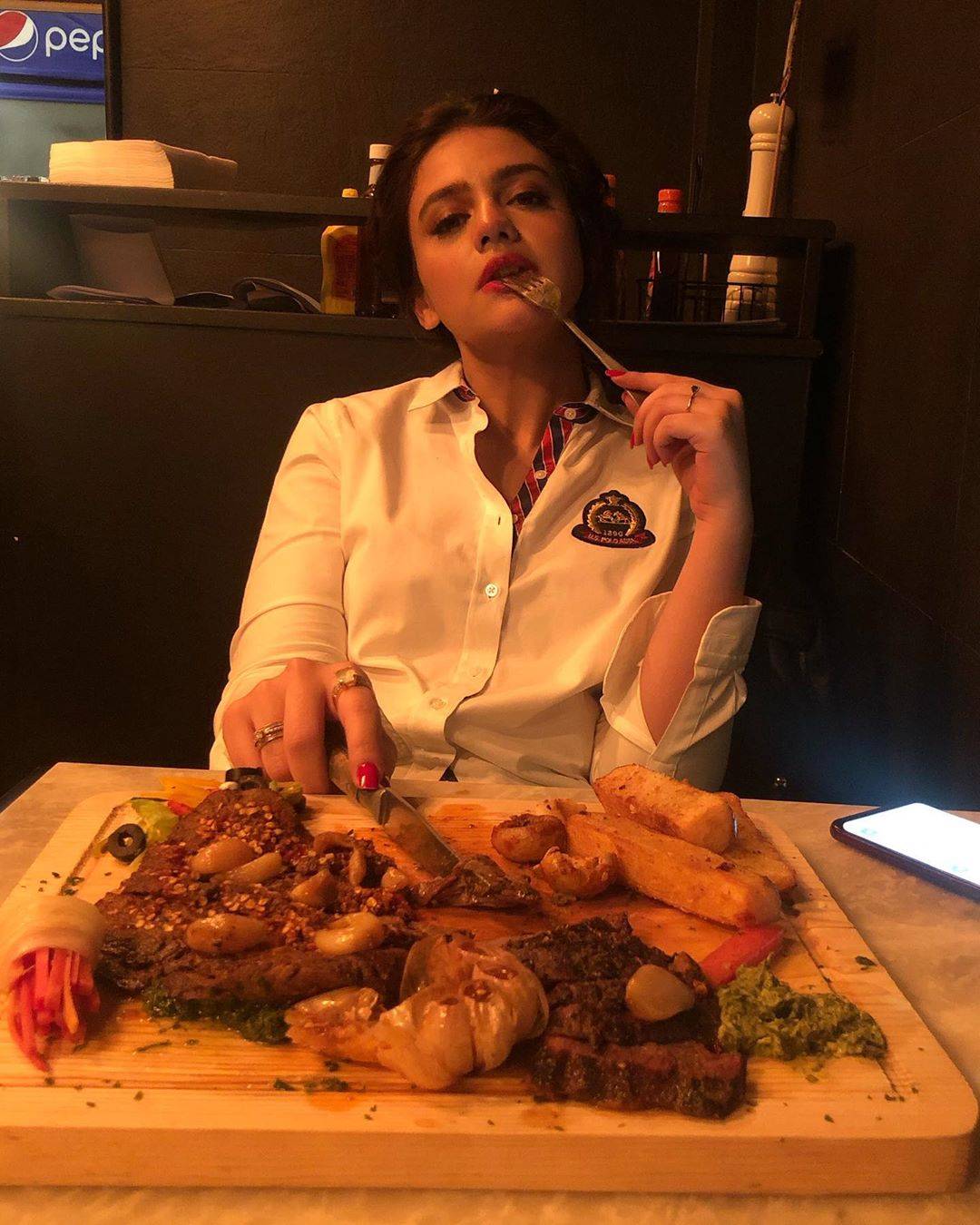 Zara Noor Abbas | Scrolller