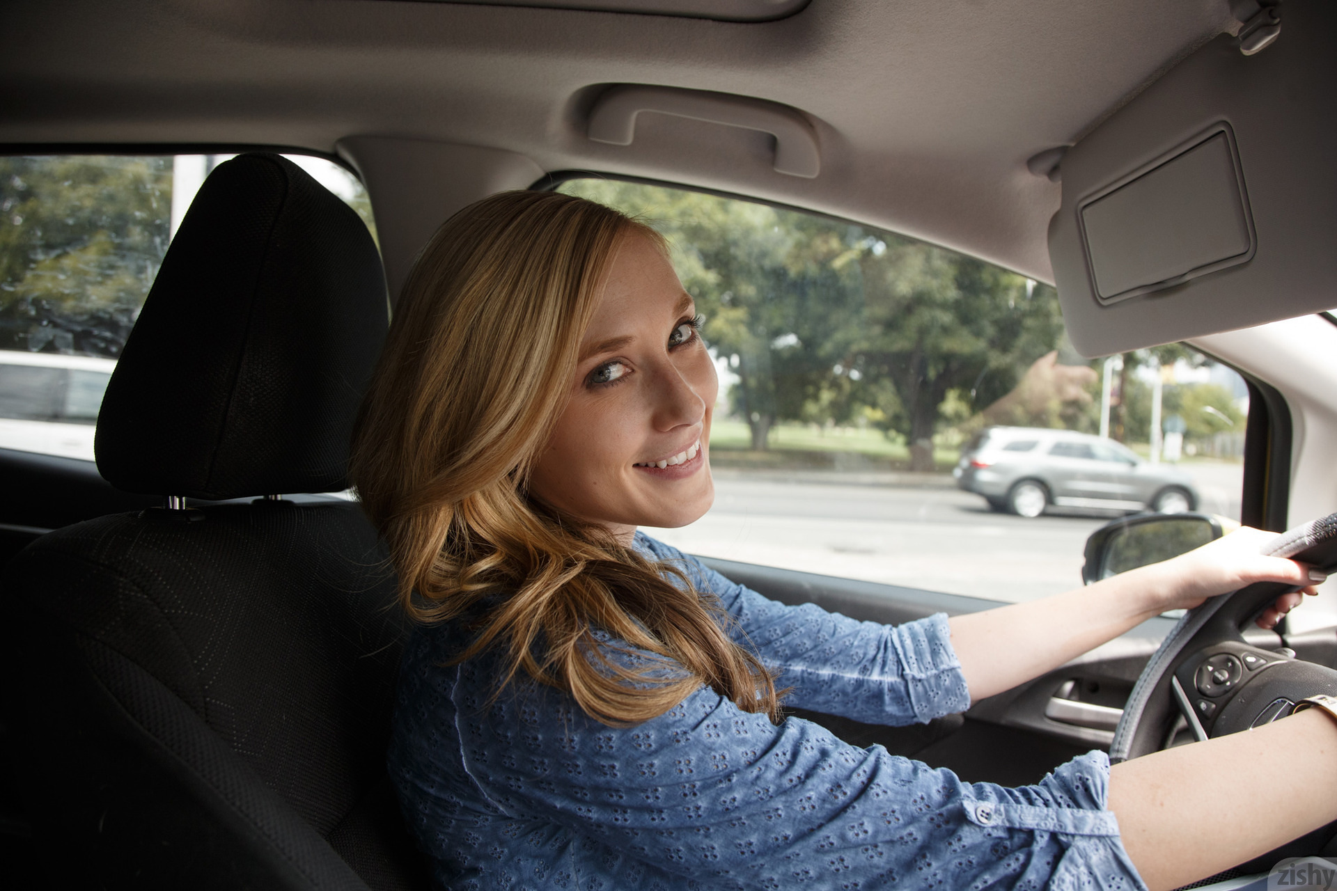 Zishy – Ember Volland – vs Terry Blacks (x59) | Scrolller