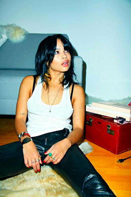 Zoë Kravitz | Scrolller