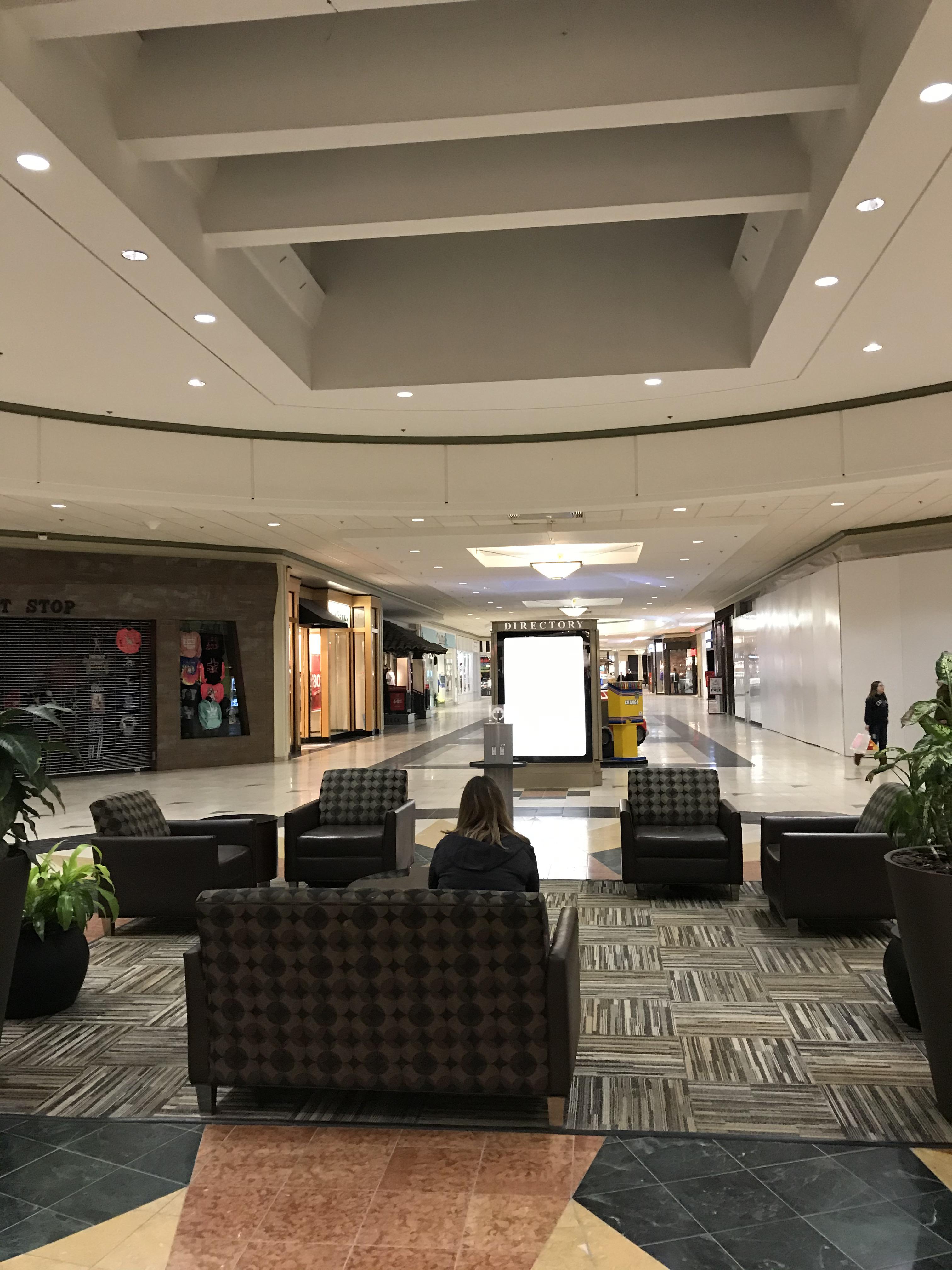 1 story dying mall in Bangor, Maine | Scrolller