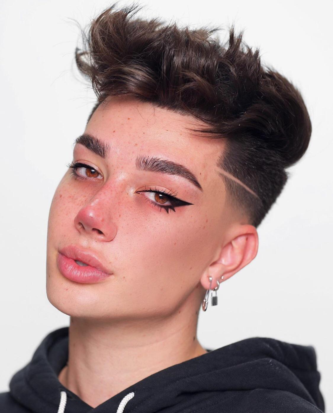 100% my favorite look for James | Scrolller