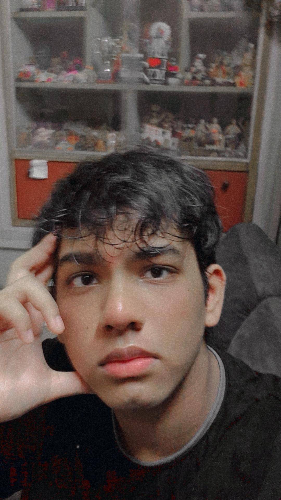 17 year old who's constantly insecure | Scrolller