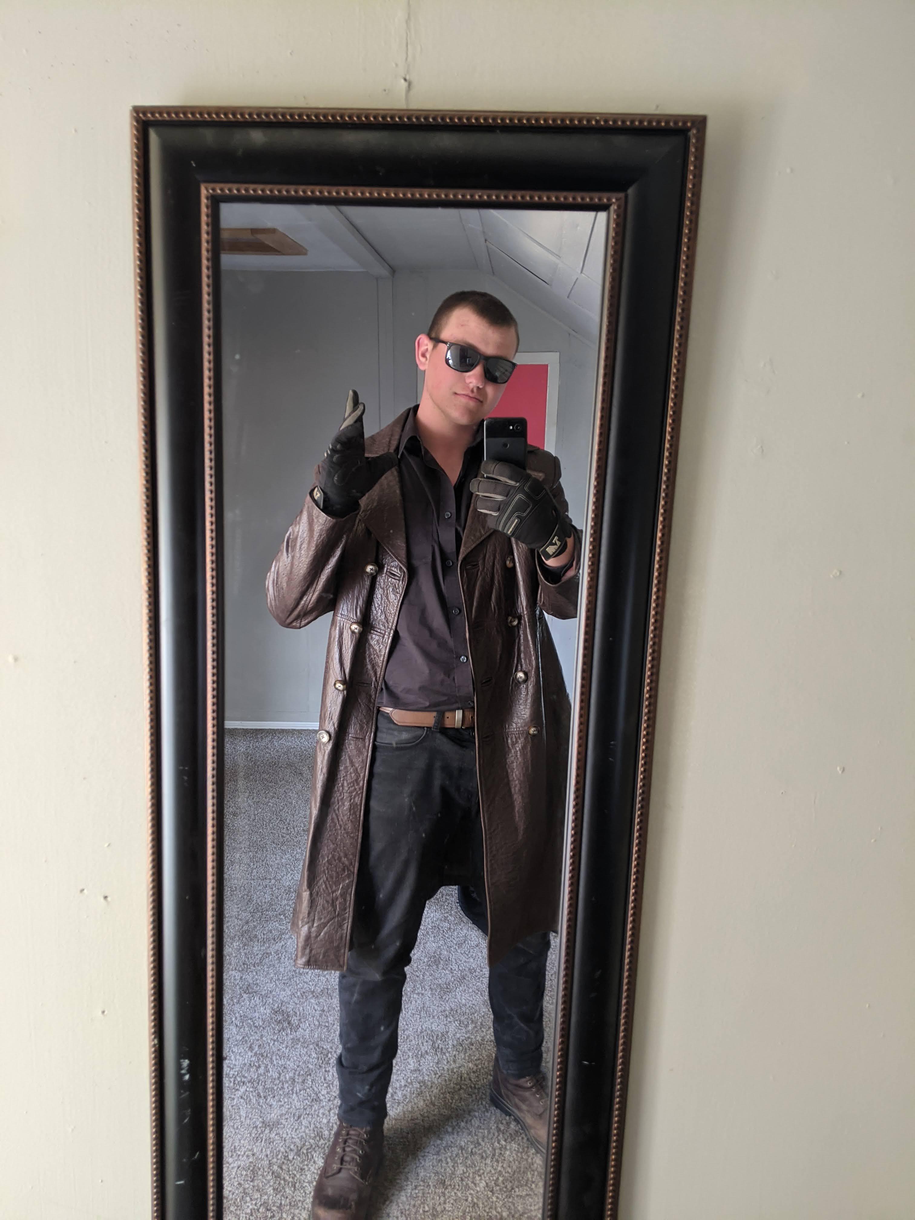 18, 5'10, open to anything. | Scrolller