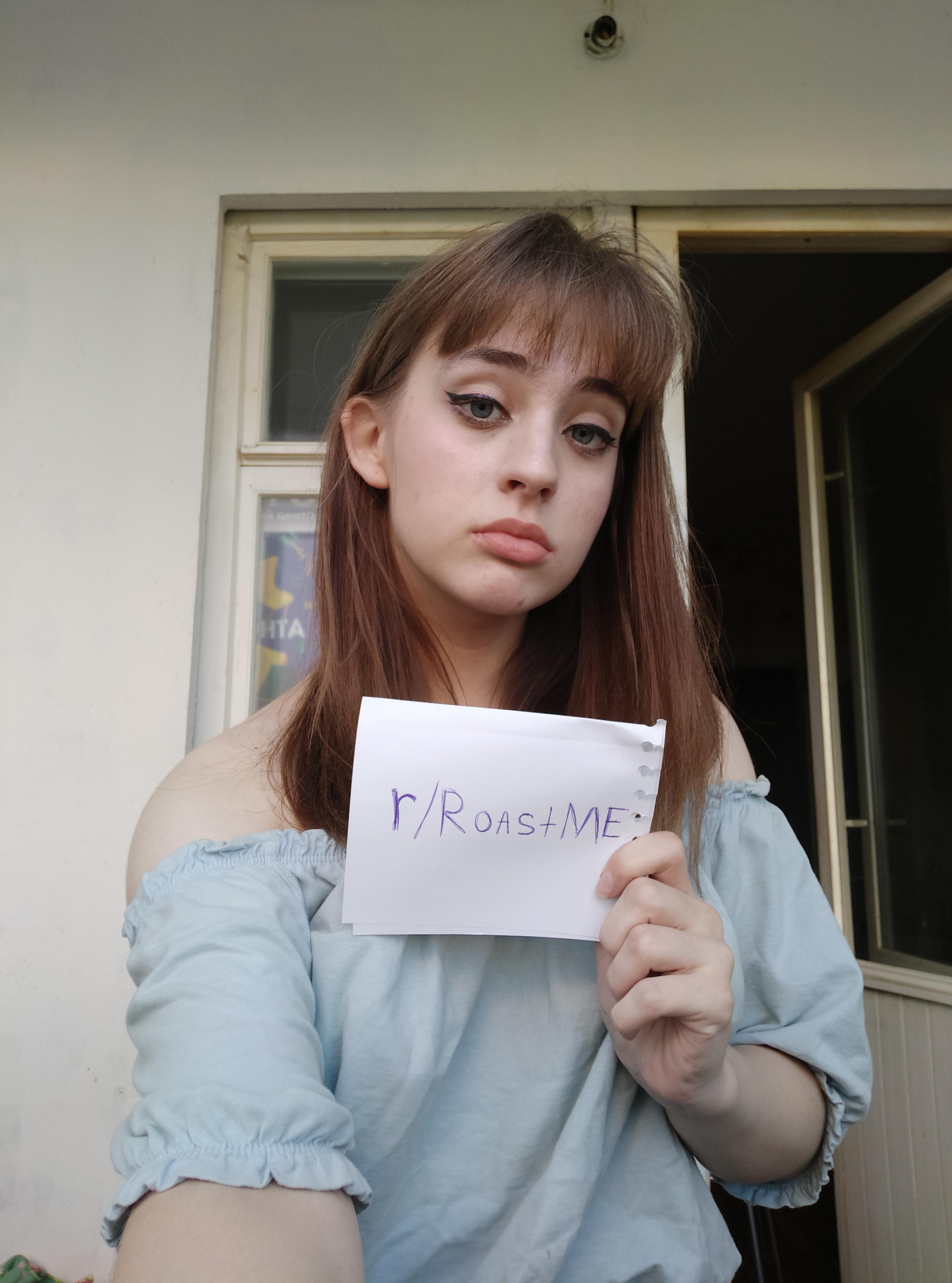 18, destroy me | Scrolller