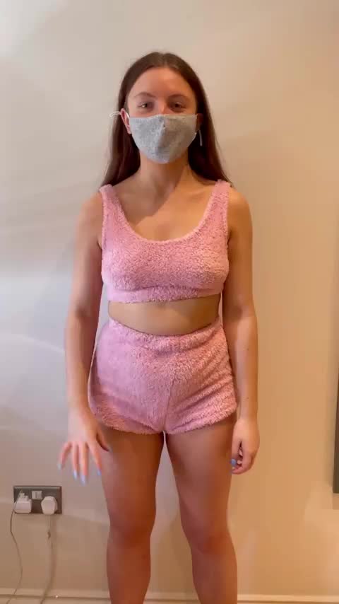 Oops my clothes fell off 🥺 (18) | Scrolller