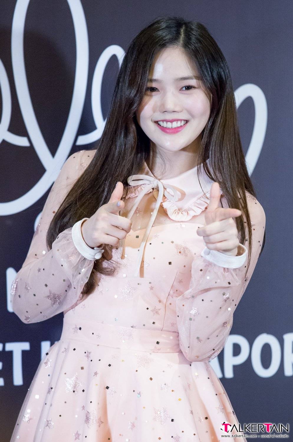 180505 Hyojung | Scrolller