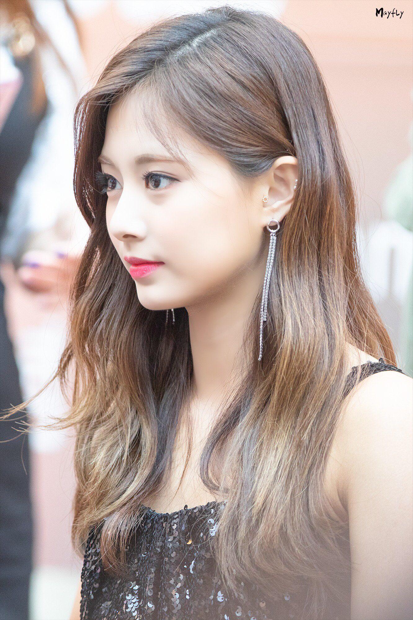 180722 Tzuyu | Scrolller