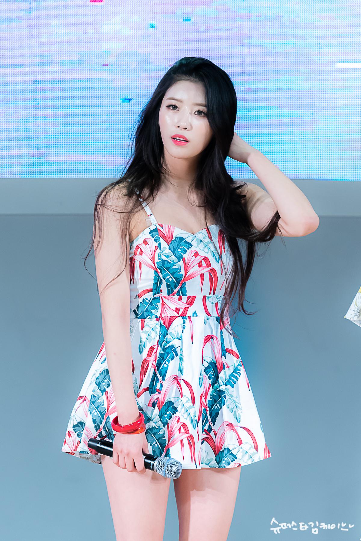 180816 Mijoo | Scrolller