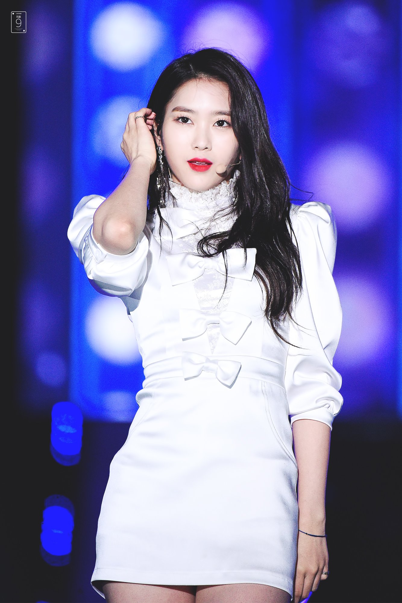 181104 Jiho | Scrolller