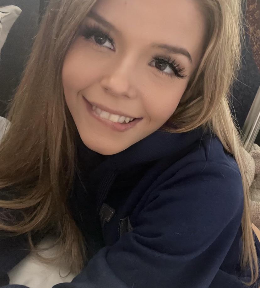 18F am I hot or just cute 😩 | Scrolller